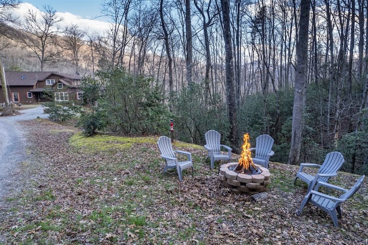 Deer Creek Lodge - Bryson City, NC