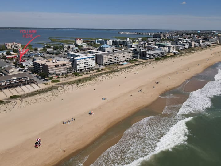 Modern 3-br Ocean Block Apt Walk To The Beach - Ocean City