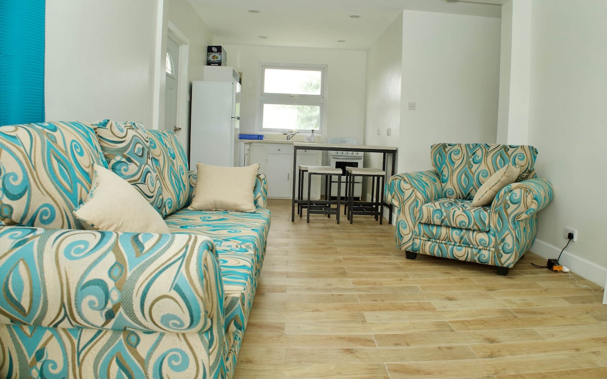 Veronica's - Breathe Easy - Reduit Apartment #3 - Apartments for Rent ...