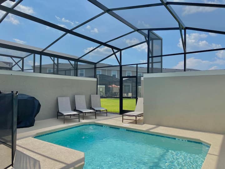 Beautiful 4bd/3ba Townhome With Pool 280 - Kissimmee, FL