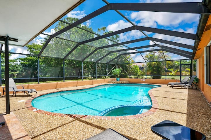 Casa Boca – Relaxing Florida Escape W/heated Pool - Coconut Creek, FL