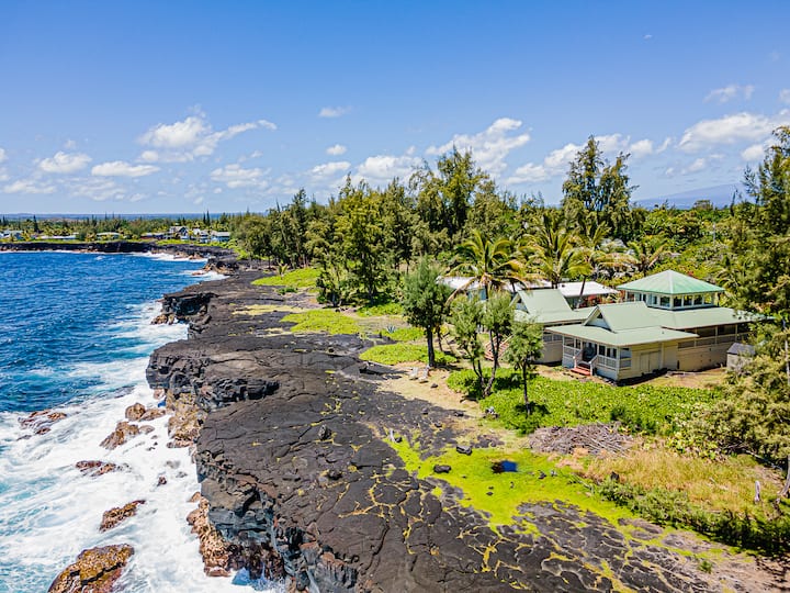 Temple Tree Retreat: An Adventurer's Oceanfront Paradise! - Hilo, HI
