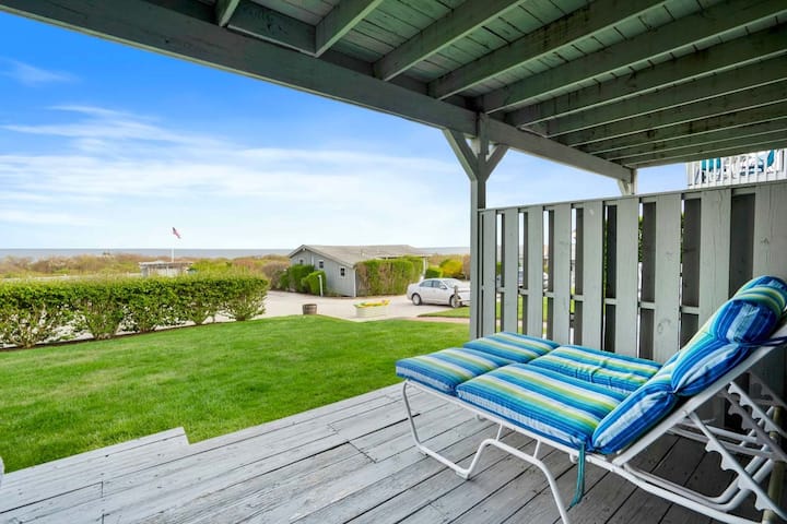 First Floor Studio With Pool, Walking Distance - Montauk, NY