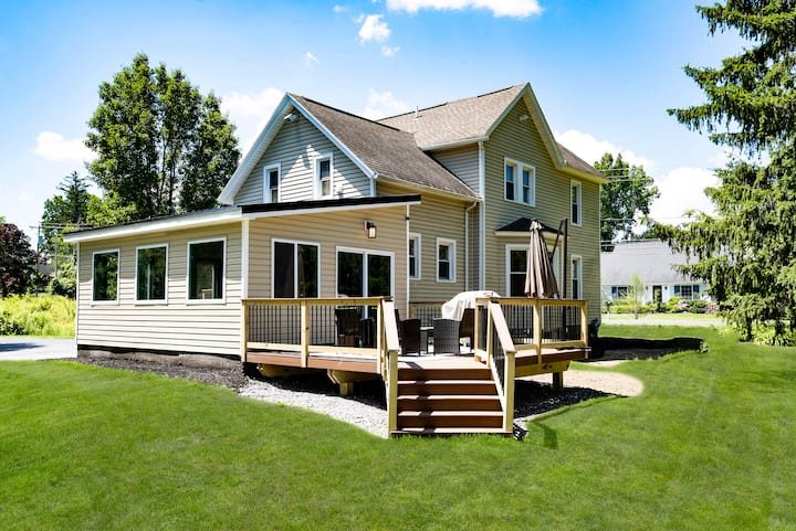Modern Home 1 Mi To Skaneateles Village - Skaneateles, NY