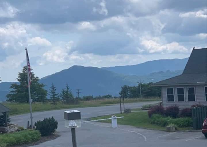 4302 Grandfather View @ Pinnacle - Walk To Sleddi - Banner Elk