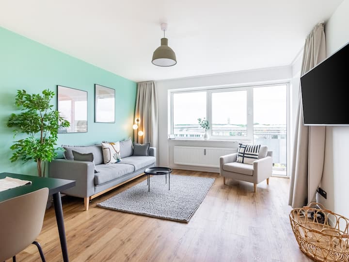 Wolfsburg Porschestr|1-bedroom Suite Xl+balcony Lt - Wolfsbourg