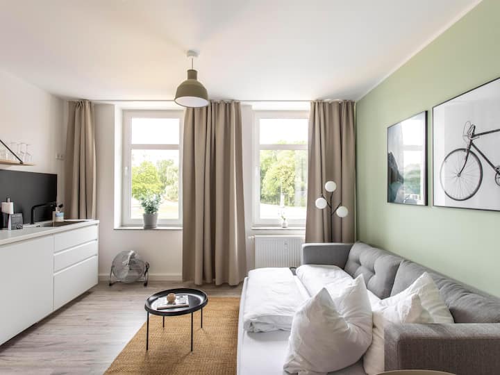 Chemnitz Hartmannstr | Two-bedroom Suite + Balcony - Rabenstein