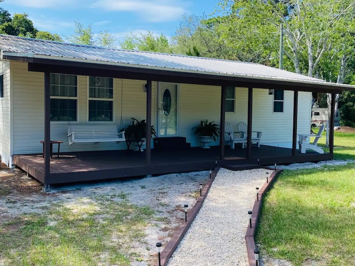 Enjoying The Southern Breeze In Eastpoint - Apalachicola, FL