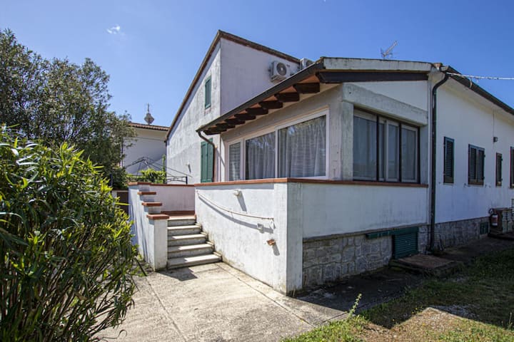 50 M² Appartamento Vacanza ∙ 2 Camere Da Letto ∙ 5 Ospiti - Marina di Campo