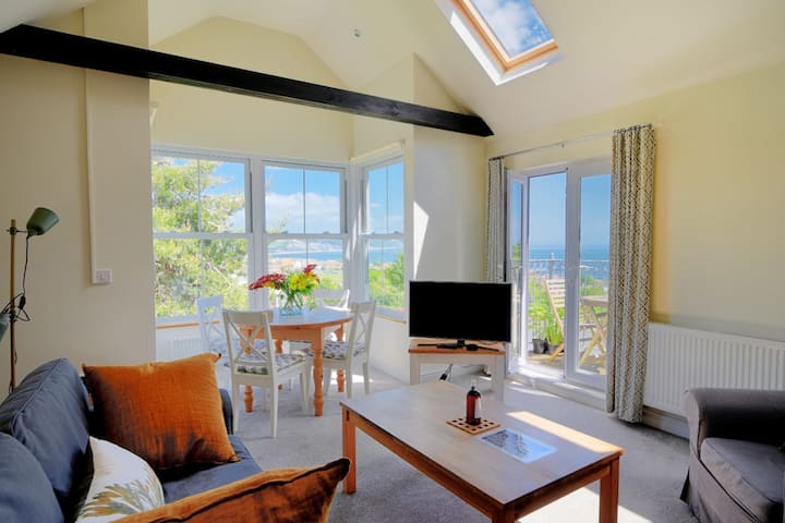 Bay View - Lyme Regis