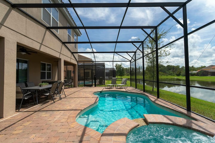 Orlando 9br Retreat – Pool & Fun For All - Kissimmee, FL