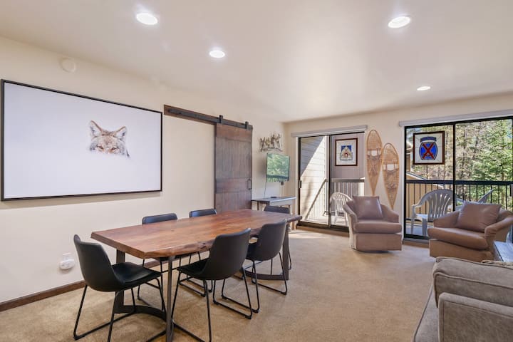 Copper Mountain Inn 2 Bedroom Condo #221/225 - Frisco, CO