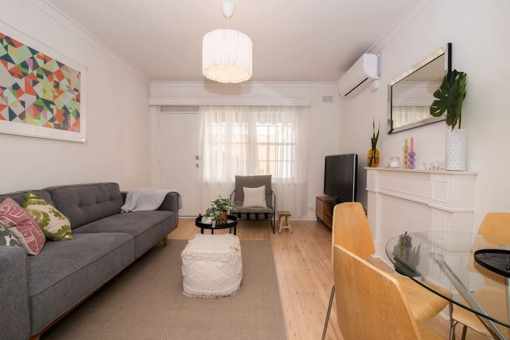 Cranbrook Courtyard: A Sunny City-fringe Retreat - Adelaide