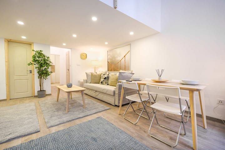 2 Bedroom Flat In Nyar Str., Boutique - Budapest