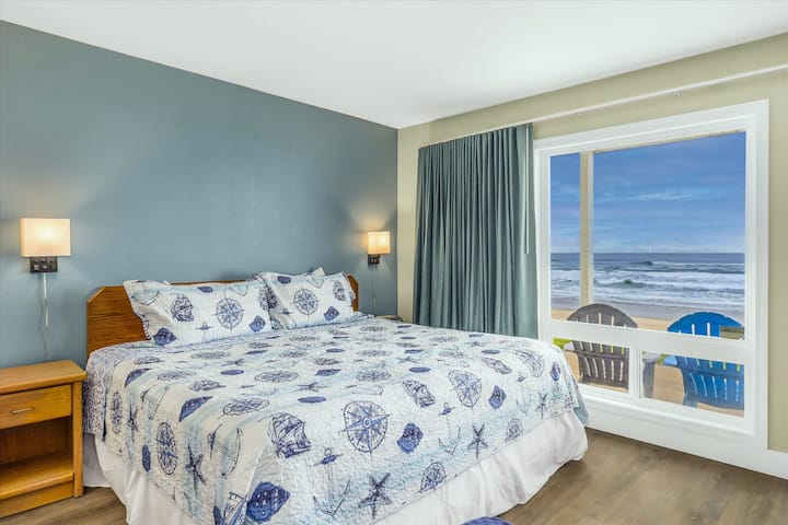 Oceanfront Studio - Ground Floor - King Bed - Easy - Lincoln City, OR