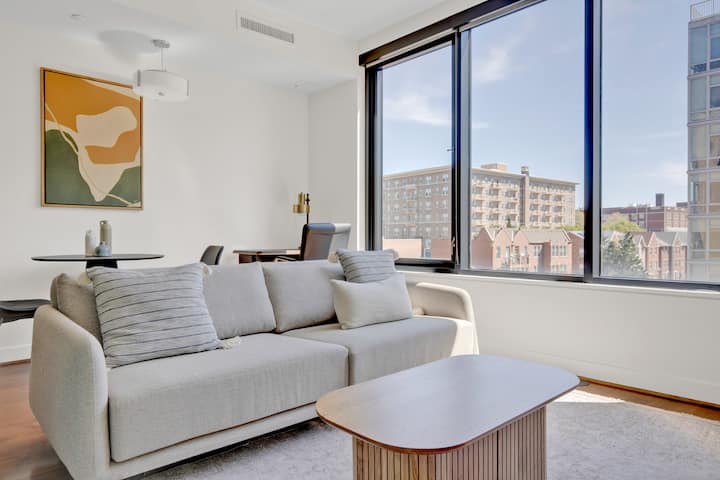 Blueground | 14th St, Gym, W/d & Lounge, Nr Metro - Arlington, VA