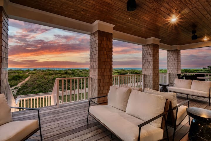 Lavish 6br/6ba Oceanfront Condo W/incredible Views And Private Elevator. - Wilmington, NC