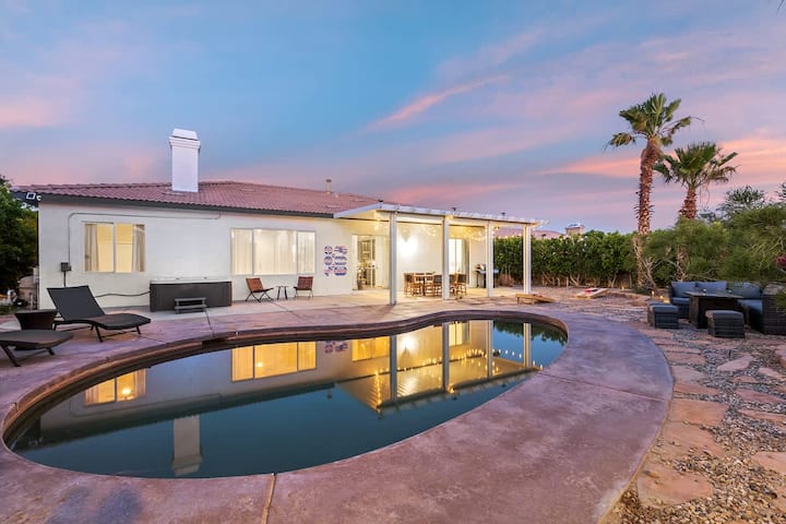 5br Retreat W/ Heated Pool, Hot Tub & Pool Table - Desert Hot Springs, CA