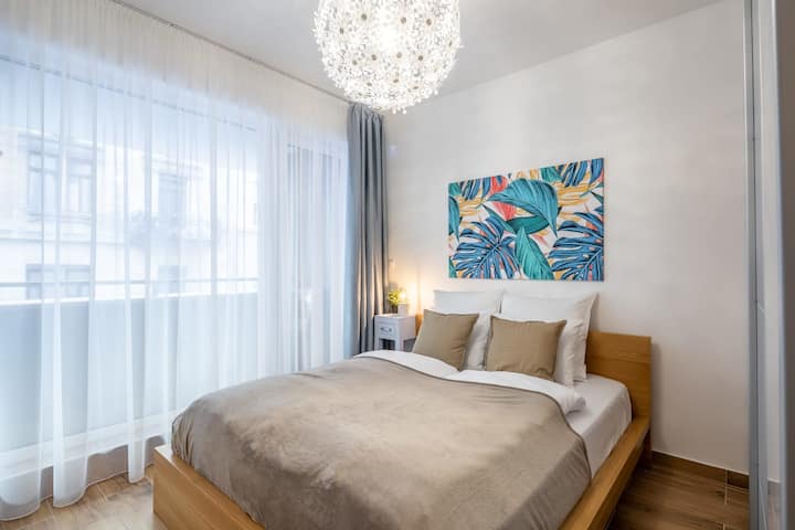 *New* Modern Flat With Balcony - Budapest