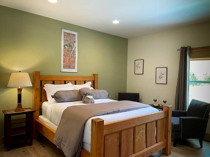 The Canandaigua Suite - Naples, NY