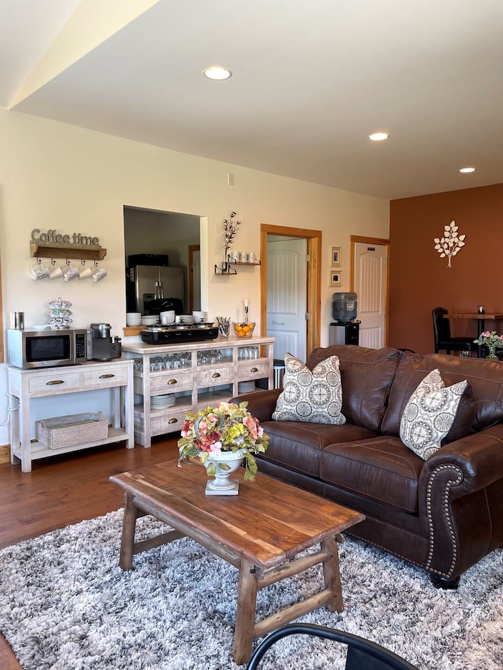 The Canandaigua Suite - Naples, NY