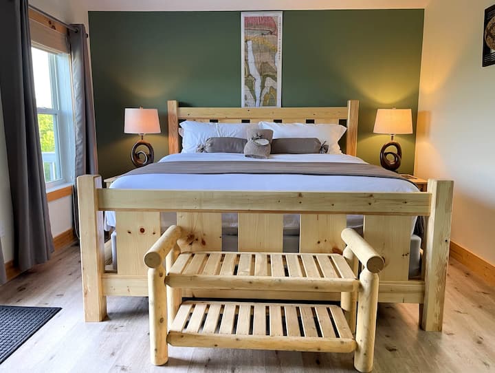 The Seneca Suite - Naples, NY