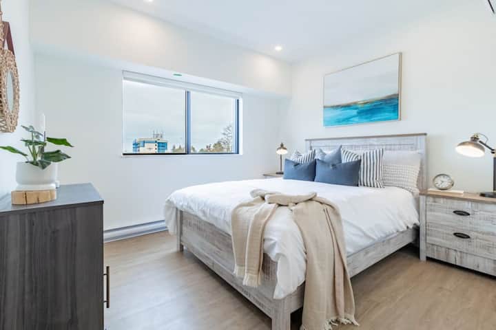 *Hot Tub* The Bend Condo - The Islander 304 - Grand Bend