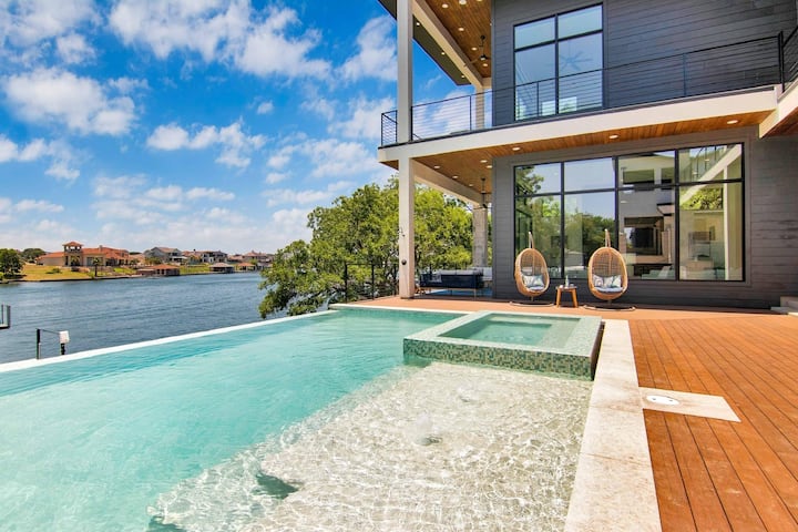 Lake Lbj Luxury Retreat-pool,hot Tub,dock,slide - Kingsland, TX