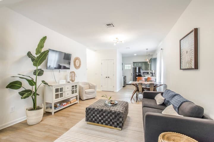 The Arches | Walk To Western Ave District - Bricktown - Oklahoma City