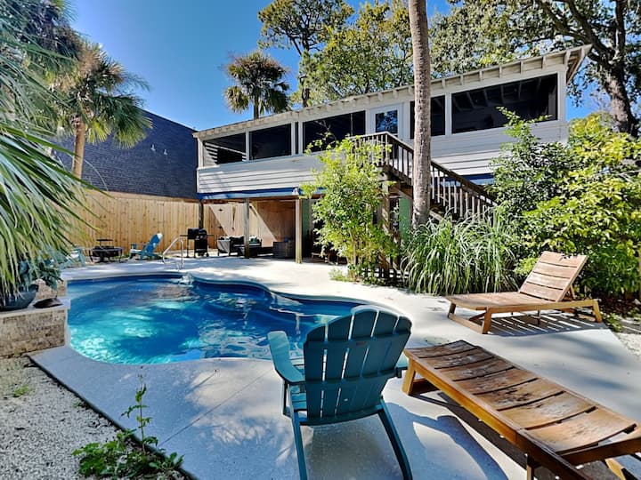 16 6th Ave | Private Pool, Fire Pit Arcade Games - Tybee Island, GA