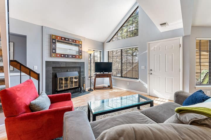 Updated 1 Bdr With Loft In Gunbarrel - Boulder, CO