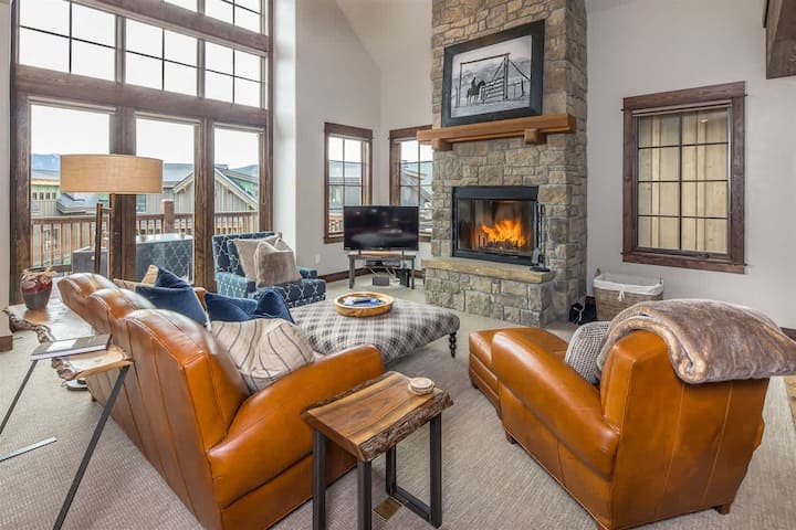 Charming Luxury Mountain Modern Retreat - Big Sky, MT