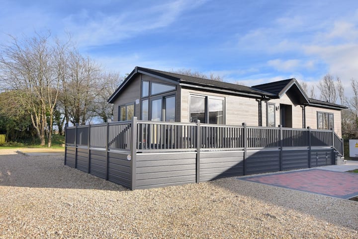 Hazelwood 4 @ Pinewood Retreat - Lyme Regis