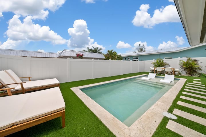 Mykonos: Beautifully Updated With Heated Pool, Mom - Anna Maria, FL