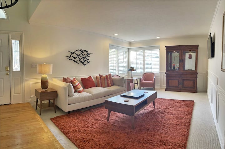 8-bedroom Luxury Home At The Foot Of The Mountains - Sandy, UT