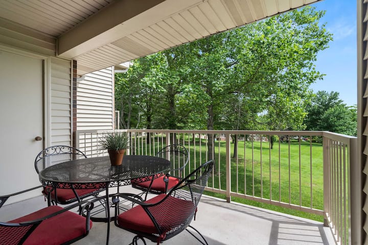 Home Away From Home | Close To Dt - Branson, MO