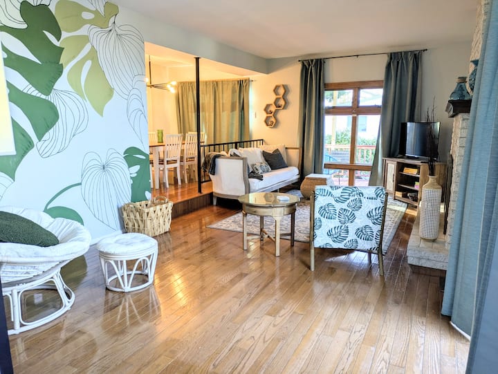 The Brick Beach House, 2 King Beds & Pet Friendly - Poverty Beach, NJ