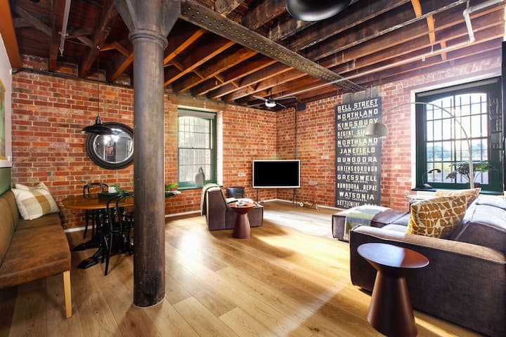 Retro Meets Industrial At Heritage Bond Store - Melbourne