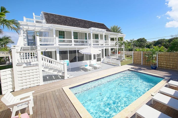 Elegant Historic Home W/ Private Pool & Generator - The Bahamas