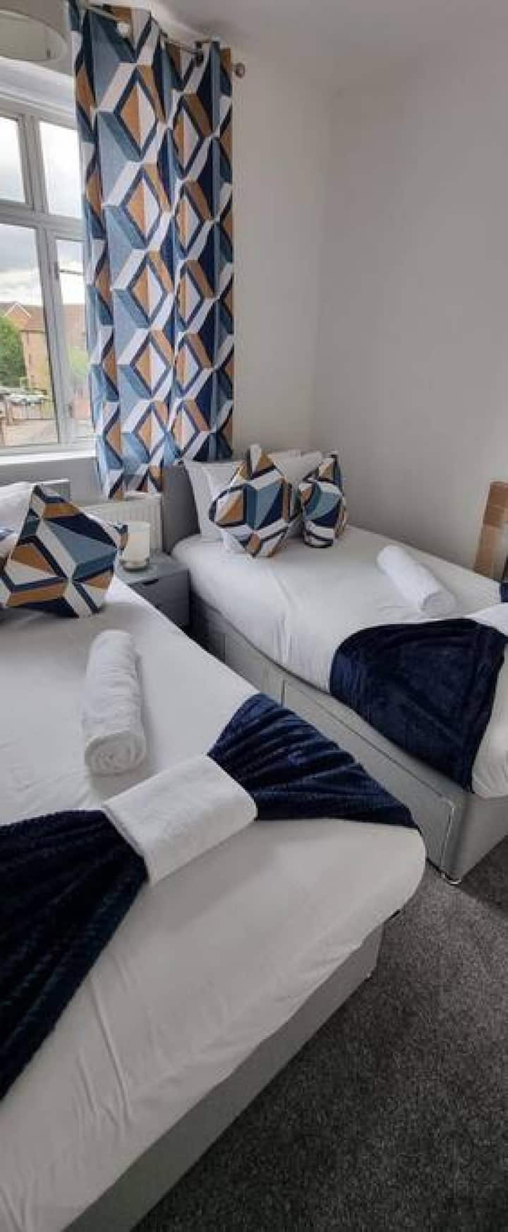 Urban Oasis L 3-bed Gem In Watford Town Center - Watford