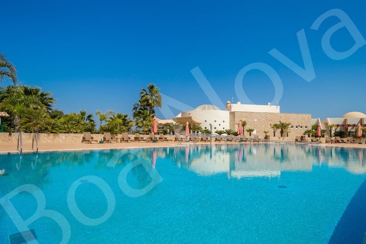 Stylish Holiday Townhome In Resort Area - Ferragudo