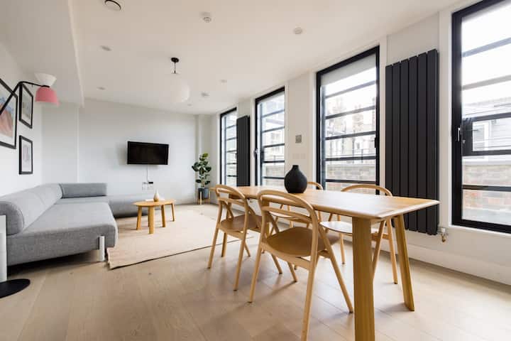 Bright Leicester Sq 2br - Netflix & Nespresso -