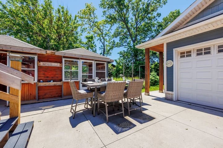 Lake View Home | Close To Beach | Fire Table - 해밀턴