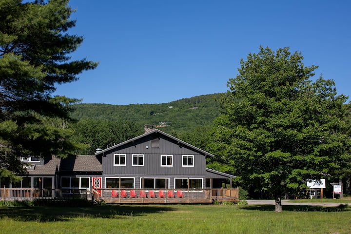 The Meeting Haus : Family Reunion - Maine