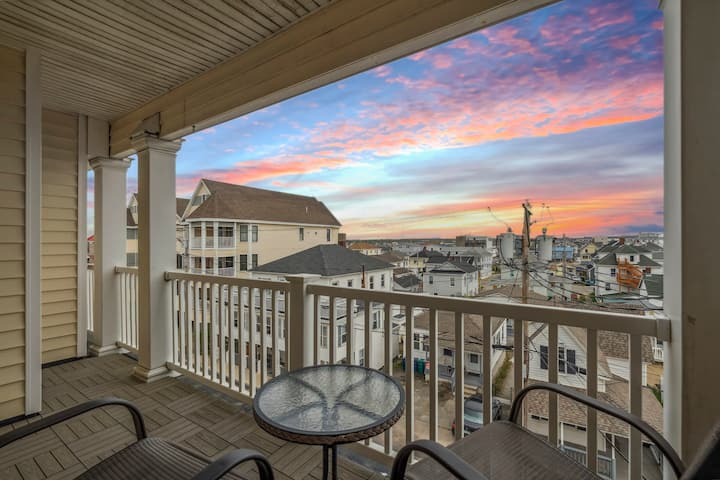 K Street Penthouse | Balcony | Ocean Views | A/c - North Hampton, NH