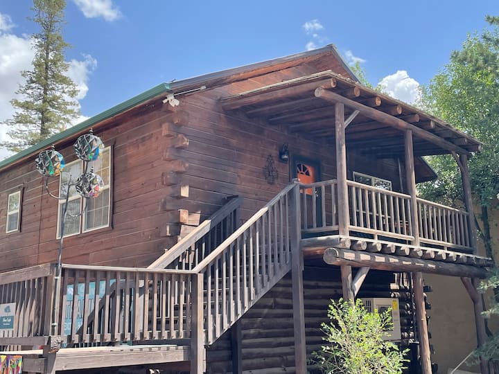 Silver Eagle | Cozy Cabin, Walk To Midtown! - Ruidoso, NM