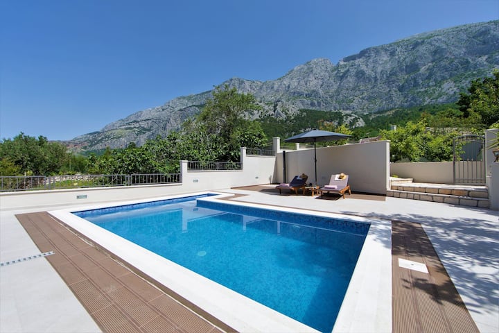 Villa Silencio Mit Pool - Tučepi