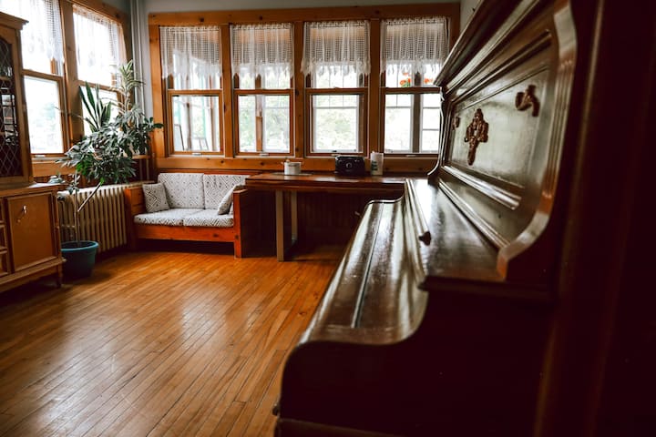 Auberge Orpailleur Chambre 204 - Val-d'Or