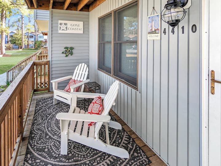 Gone Coastal | Screened Porch + Pet Friendly - Chincoteague, VA