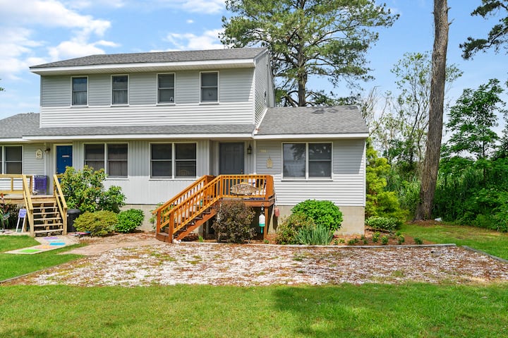 Catch Of The Day By Seaside Vacations & Sales - Chincoteague, VA